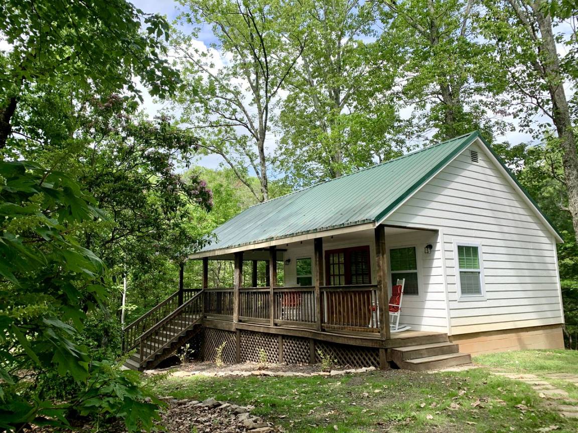 House ∙ 1 Bedroom ∙ 2 Guests - Dahlonega, GA