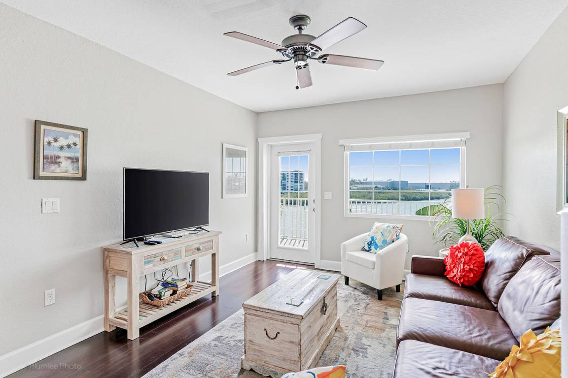 Condo ∙ 2 Bedrooms ∙ 6 Guests - Indian Rocks Beach, FL