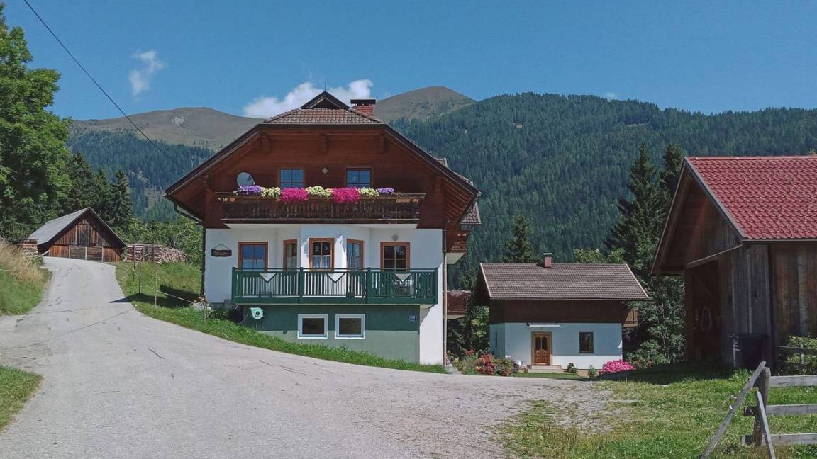 80 M² Ferienhaus ∙ 2 Schlafzimmer ∙ 5 Gäste - Ossiacher See