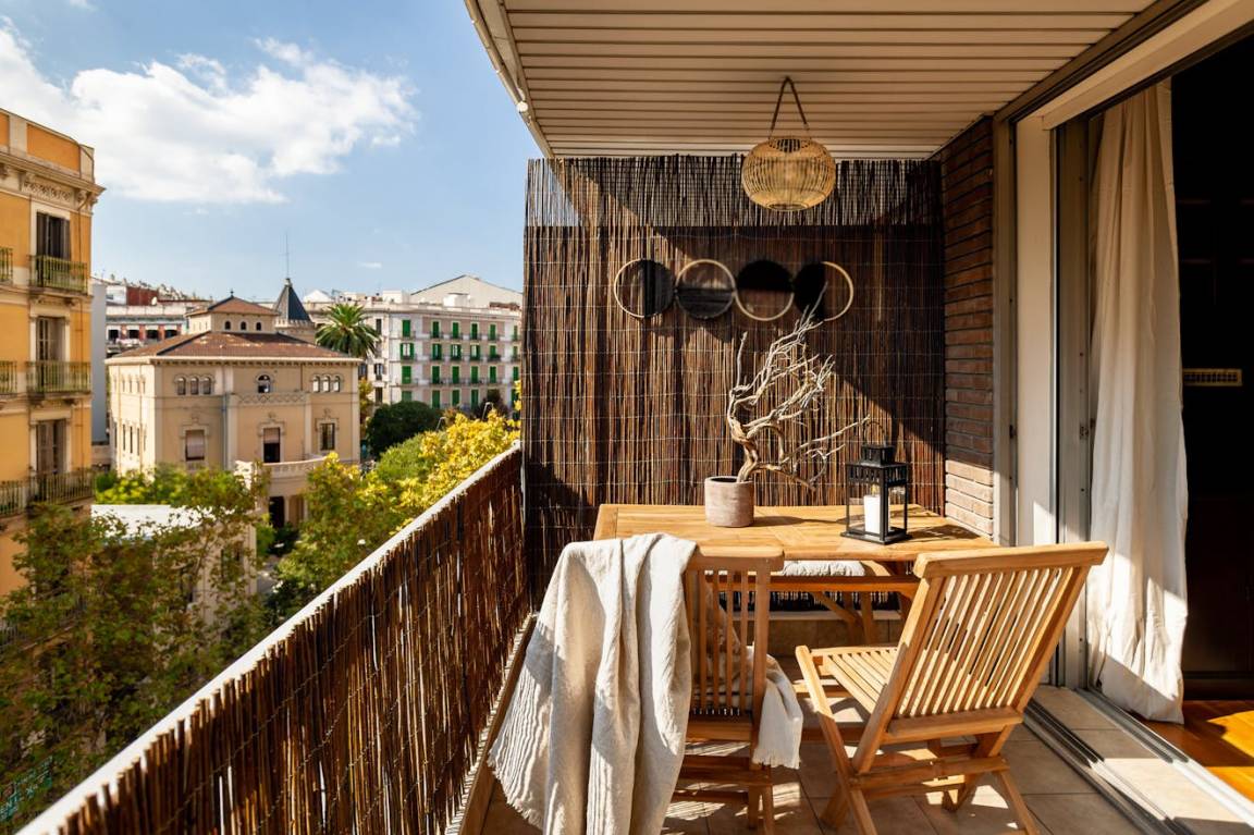 95 M² Apartamento ∙ 3 Habitaciones ∙ 5 Huéspedes - Sant Cugat del Vallès