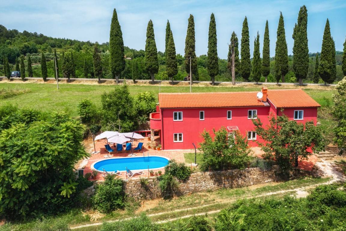 200 M² Villa ∙ 3 Bedrooms ∙ 6 Guests - Motovun
