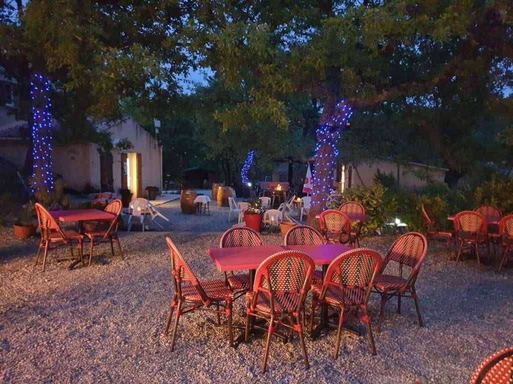 33 M² Camping ∙ 2 Chambres ∙ 5 Personnes - Esparron-de-Verdon