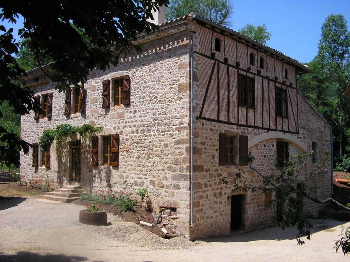 300 M² Gîte ∙ 5 Chambres ∙ 10 Personnes - Tarn