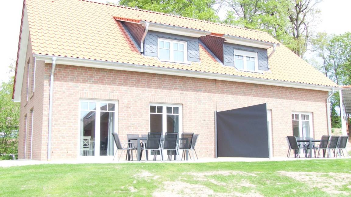 140 M² Ferienhaus ∙ 4 Schlafzimmer ∙ 12 Gäste - Hodenhagen