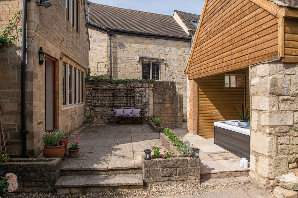 329 M² Talo ∙ 4 Makuuhuonetta ∙ 10 Vierasta - Gloucester