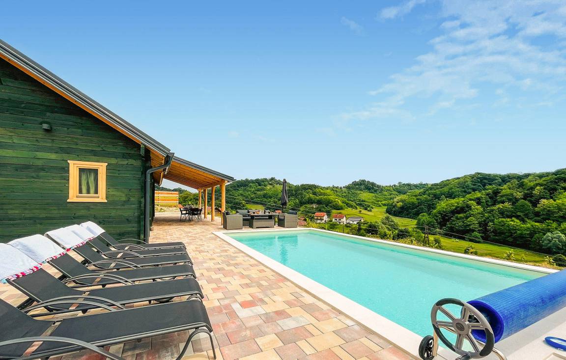 70 M² House ∙ 3 Bedrooms ∙ 6 Guests - Hırvatistan