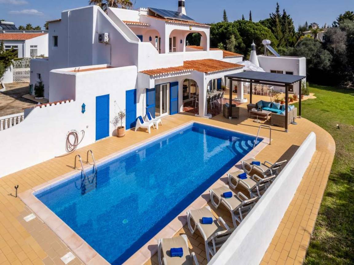 Villa ∙ 6 Bedrooms ∙ 14 Guests - Ferragudo