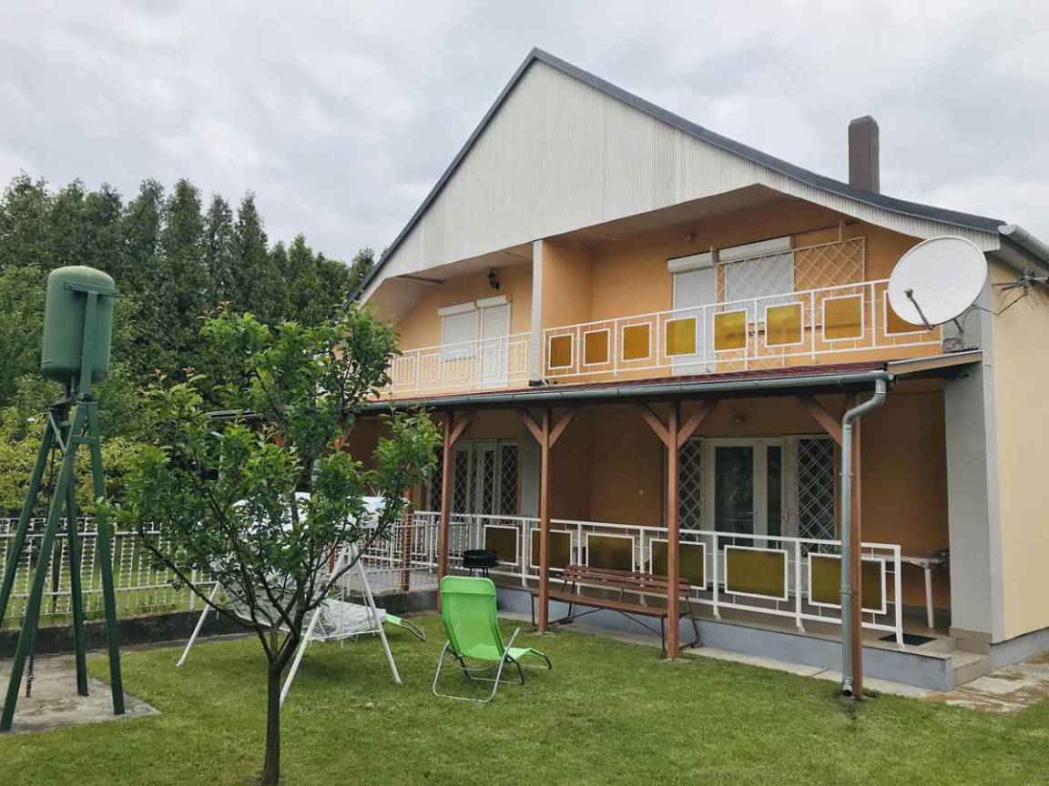 120 M² Ferienhaus ∙ 3 Schlafzimmer ∙ 6 Gäste - Szigliget