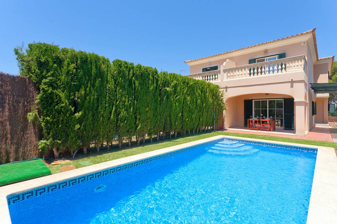 140 M² Villa ∙ 4 Bedrooms ∙ 8 Guests - Platja de Palma
