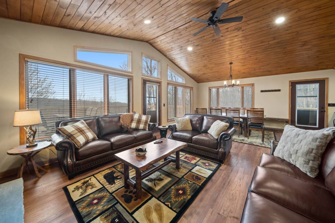 254 M² Cabin ∙ 6 Bedrooms ∙ 16 Guests - Banner Elk, NC