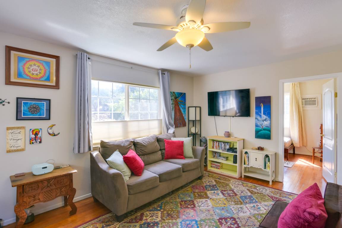 62 M² Cottage ∙ 2 Bedrooms ∙ 4 Guests - California