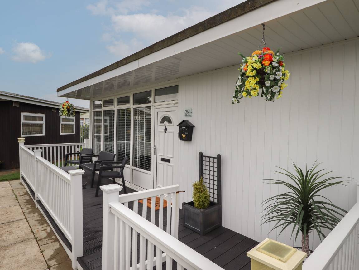 Cottage ∙ 2 Bedrooms ∙ 4 Guests - Anderby Creek