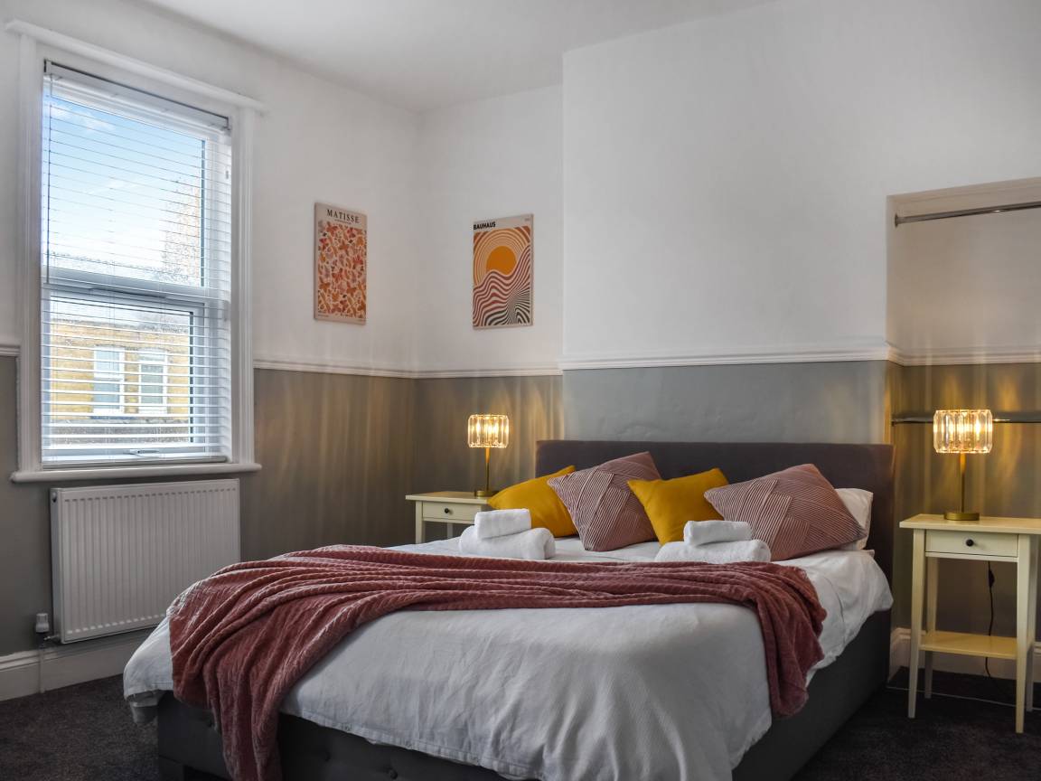 Cottage ∙ 2 Bedrooms ∙ 6 Guests - Scarborough