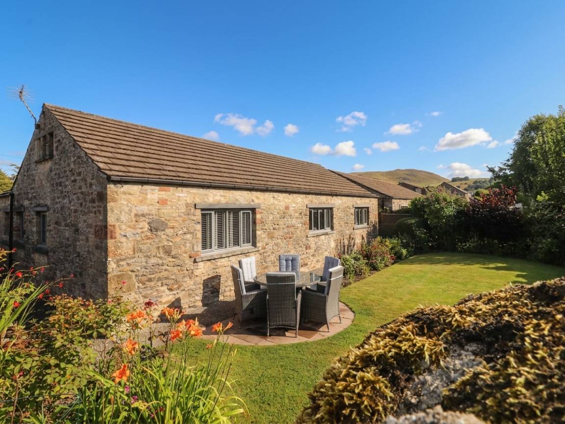 Cottage ∙ 3 Bedrooms ∙ 6 Guests - Settle
