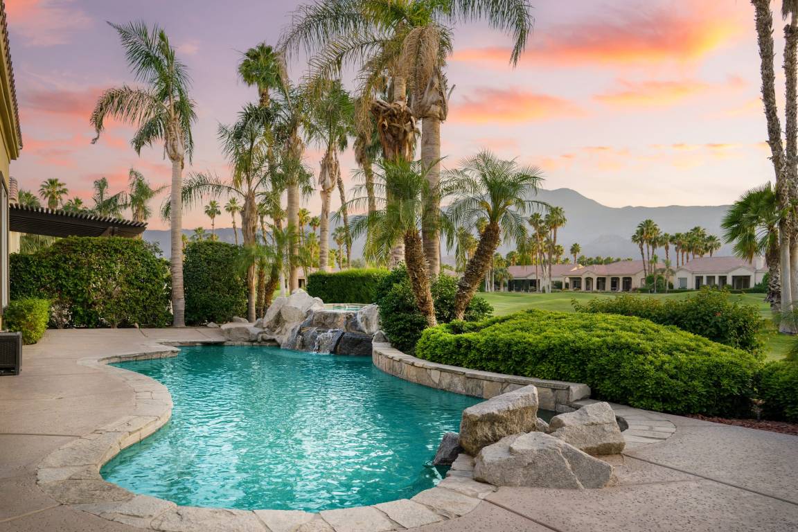 343 M² House ∙ 5 Bedrooms ∙ 12 Guests - La Quinta, CA