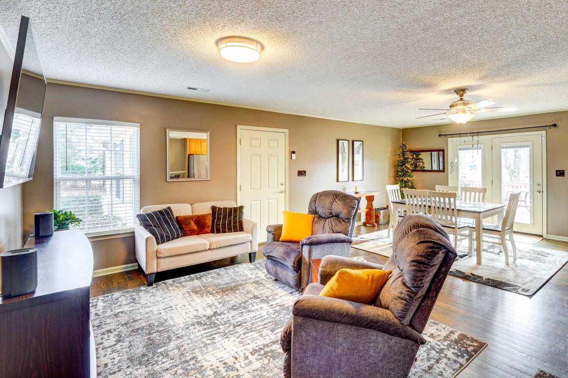 182 M² House ∙ 3 Bedrooms ∙ 8 Guests - Greensboro, NC