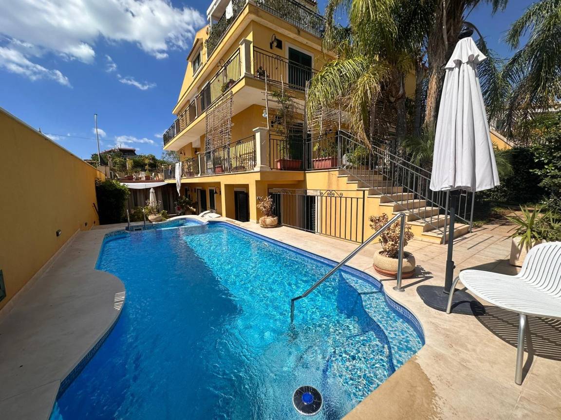 150 M² Ferienwohnung ∙ 2 Schlafzimmer ∙ 4 Gäste - Marina di Ragusa