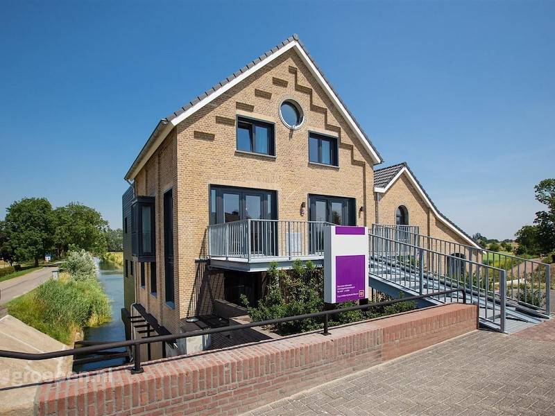 Maison De Vacances ∙ 10 Chambres ∙ 30 Personnes - Oss