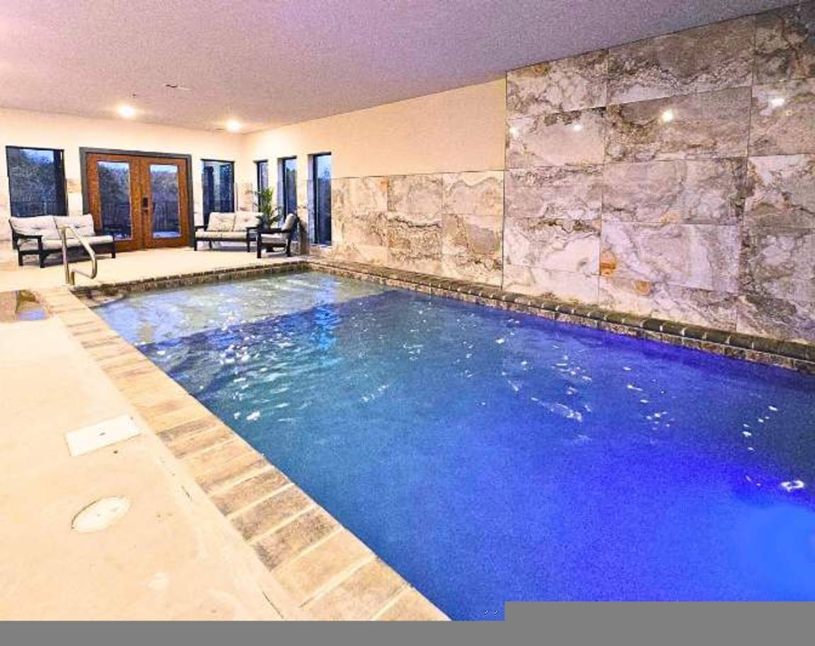 Apartment ∙ 6 Bedrooms ∙ 18 Guests - Pigeon Forge, TN