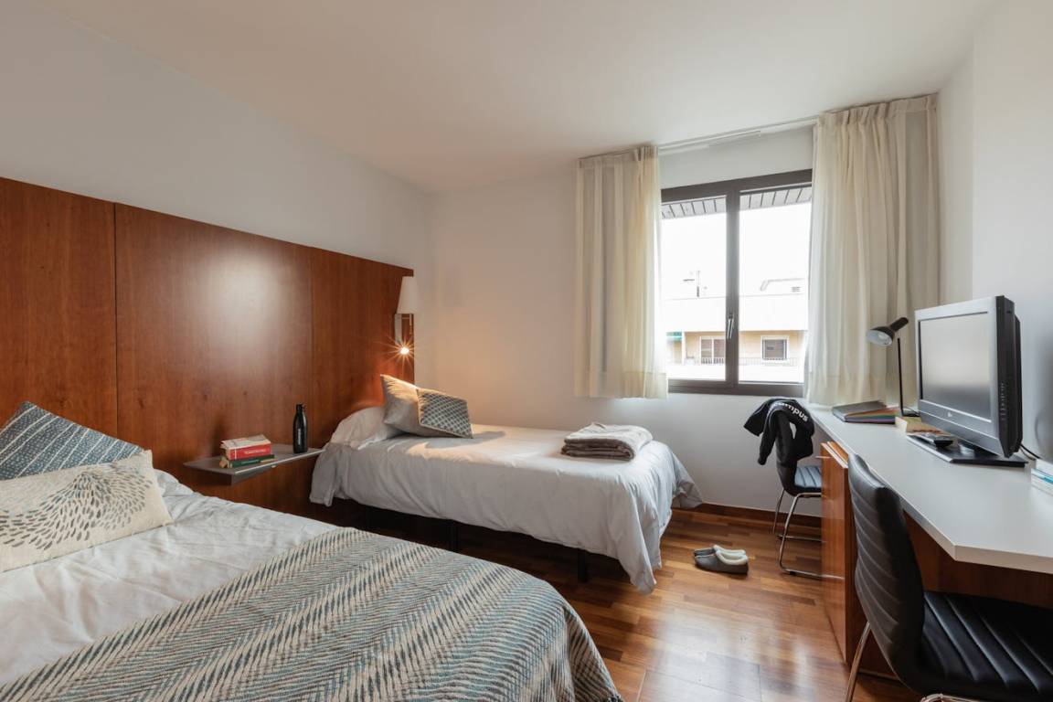 22 M² Habitación Compartida ∙ 1 Habitación ∙ 2 Huéspedes - Pamplona