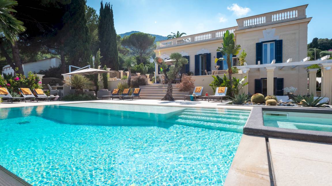 230 M² Villa ∙ 3 Schlafzimmer ∙ 8 Gäste - San Felice Circeo