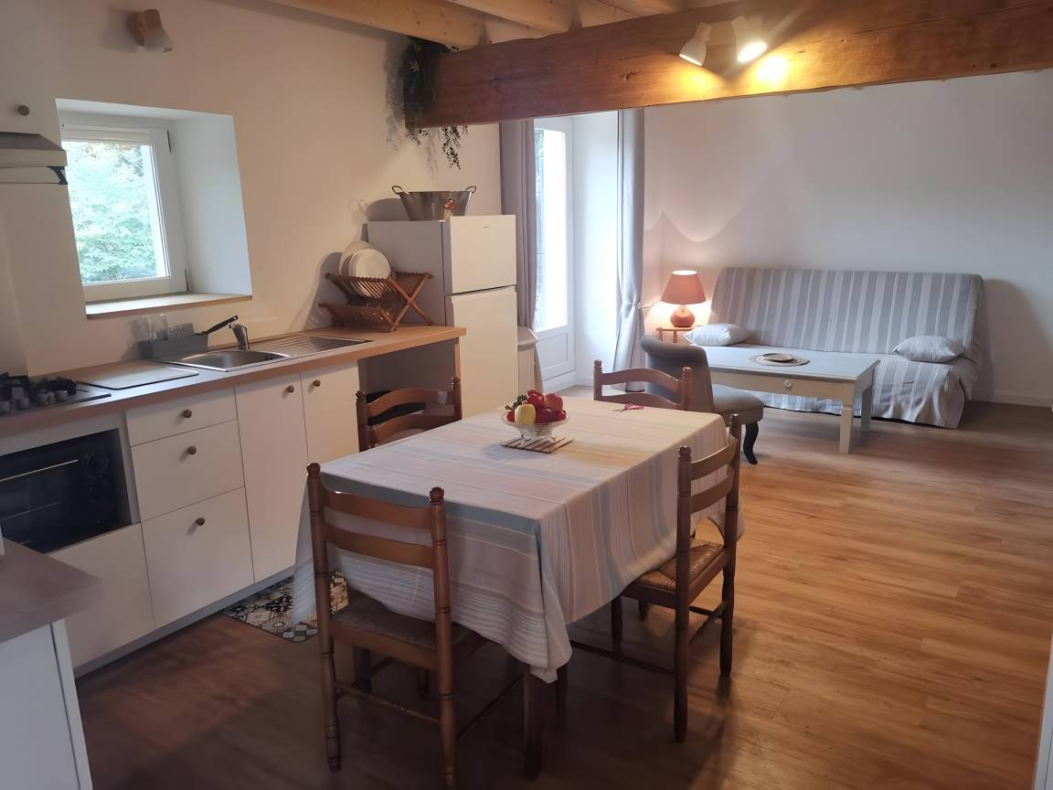 47 M² House ∙ 2 Bedrooms ∙ 4 Guests - Saintes