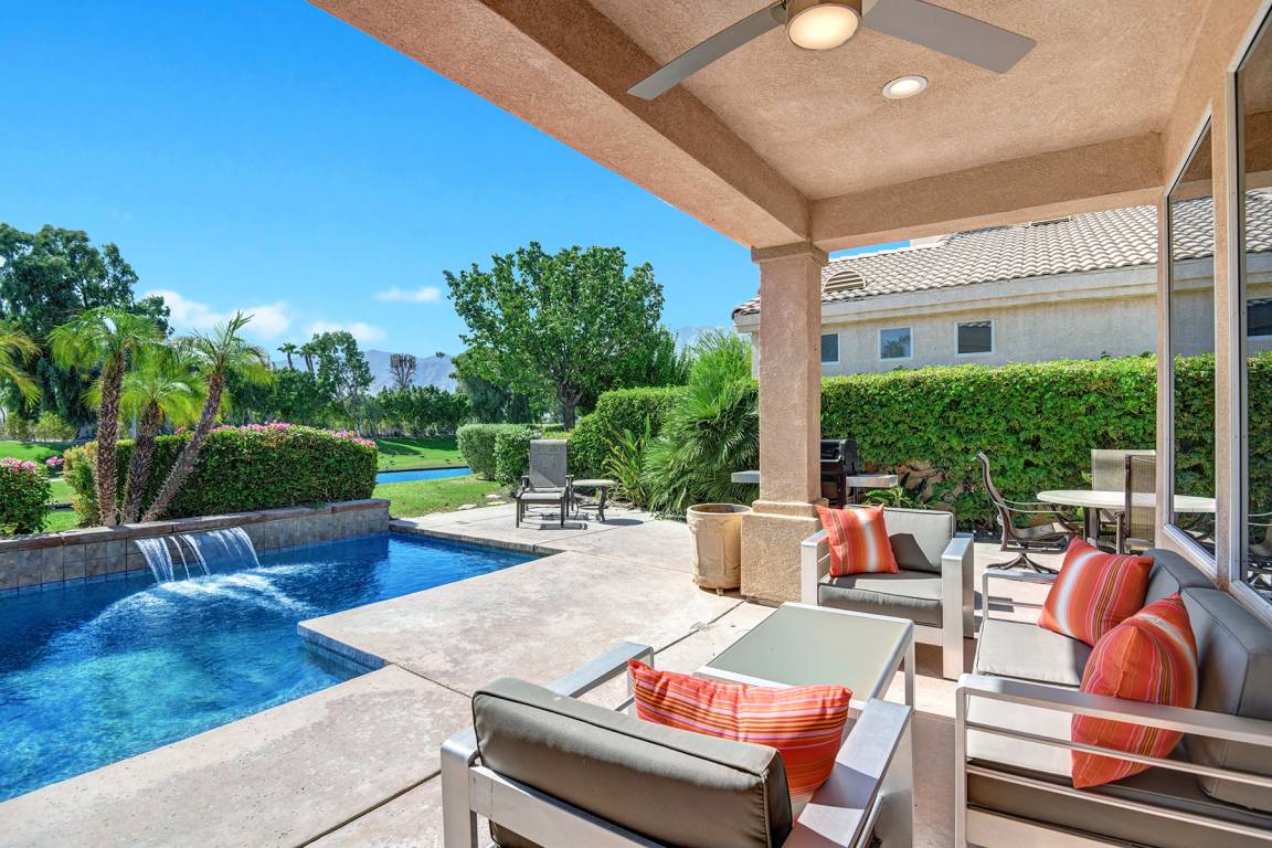 142 M² House ∙ 2 Bedrooms ∙ 4 Guests - Cathedral City, CA