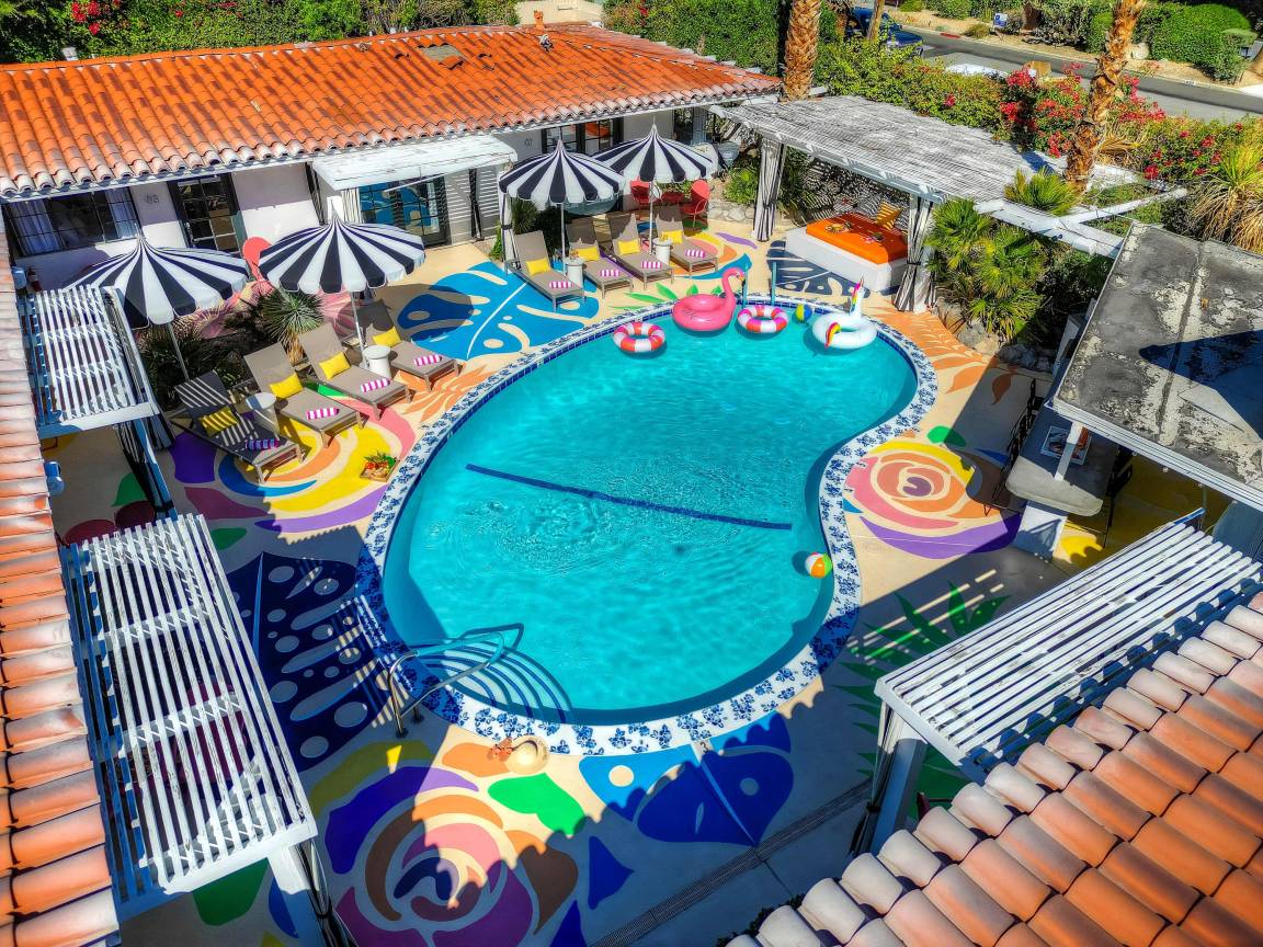 Apartamento ∙ 12 Habitaciones ∙ 30 Huéspedes - Palm Springs, CA