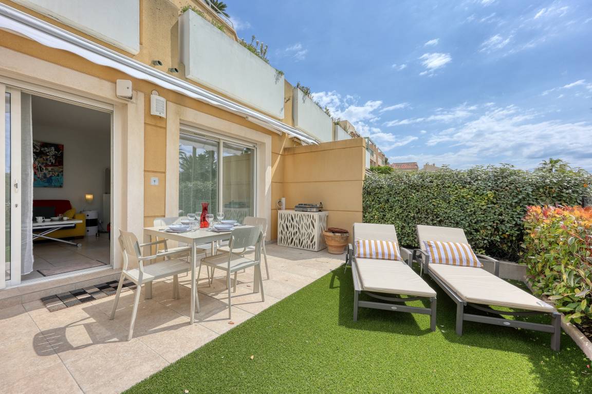 32 M² Ferienwohnung ∙ 1 Schlafzimmer ∙ 2 Gäste - La Ciotat