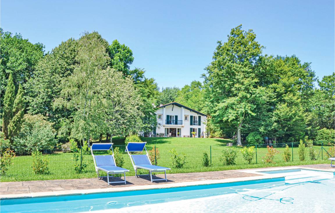 330 M² Maison De Vacances ∙ 5 Chambres ∙ 10 Personnes - Ascain