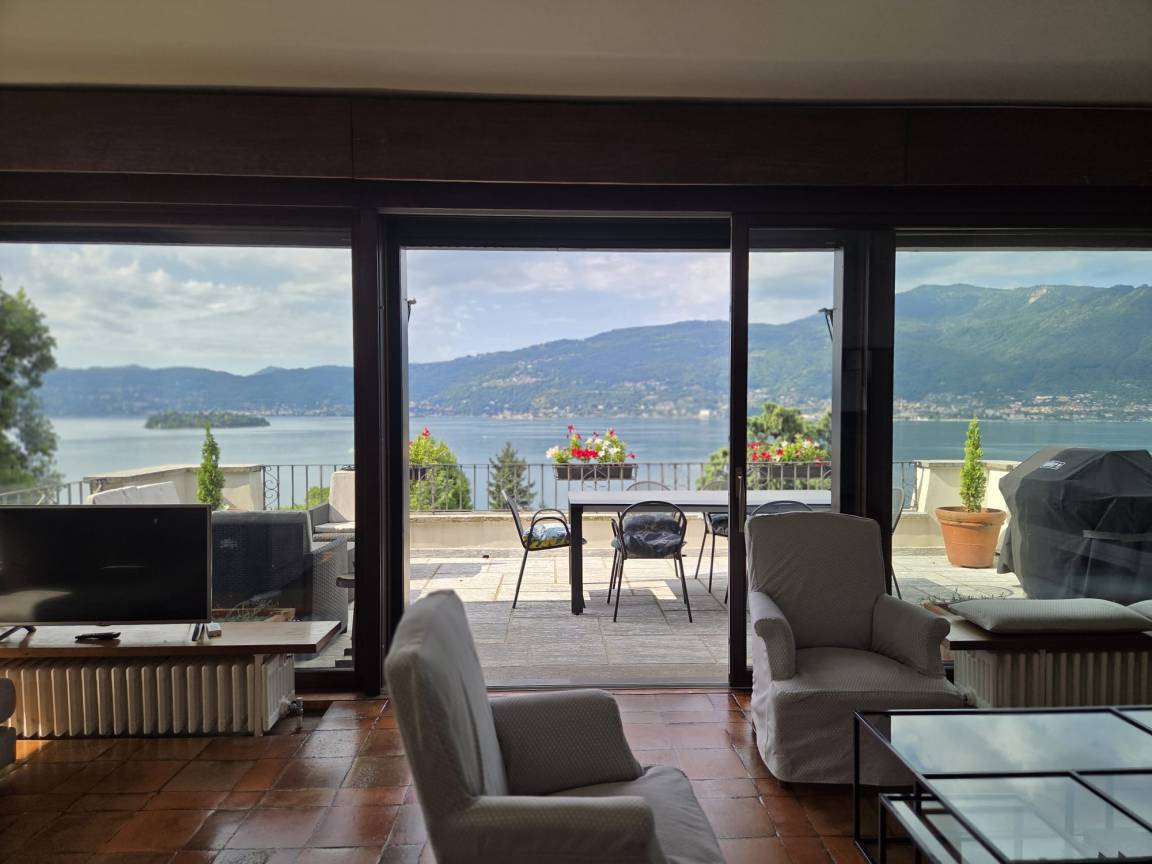 400 M² Villa ∙ 4 Bedrooms ∙ 8 Guests - Verbania