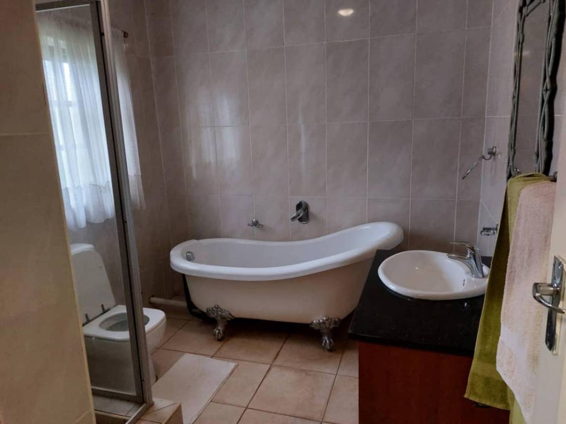 350 M² Appartement ∙ 6 Chambres ∙ 12 Personnes - Harare