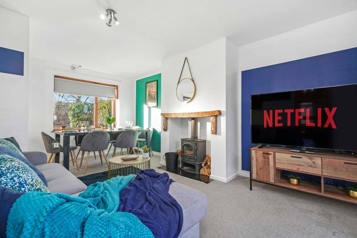 House ∙ 4 Bedrooms ∙ 6 Guests - Rugby