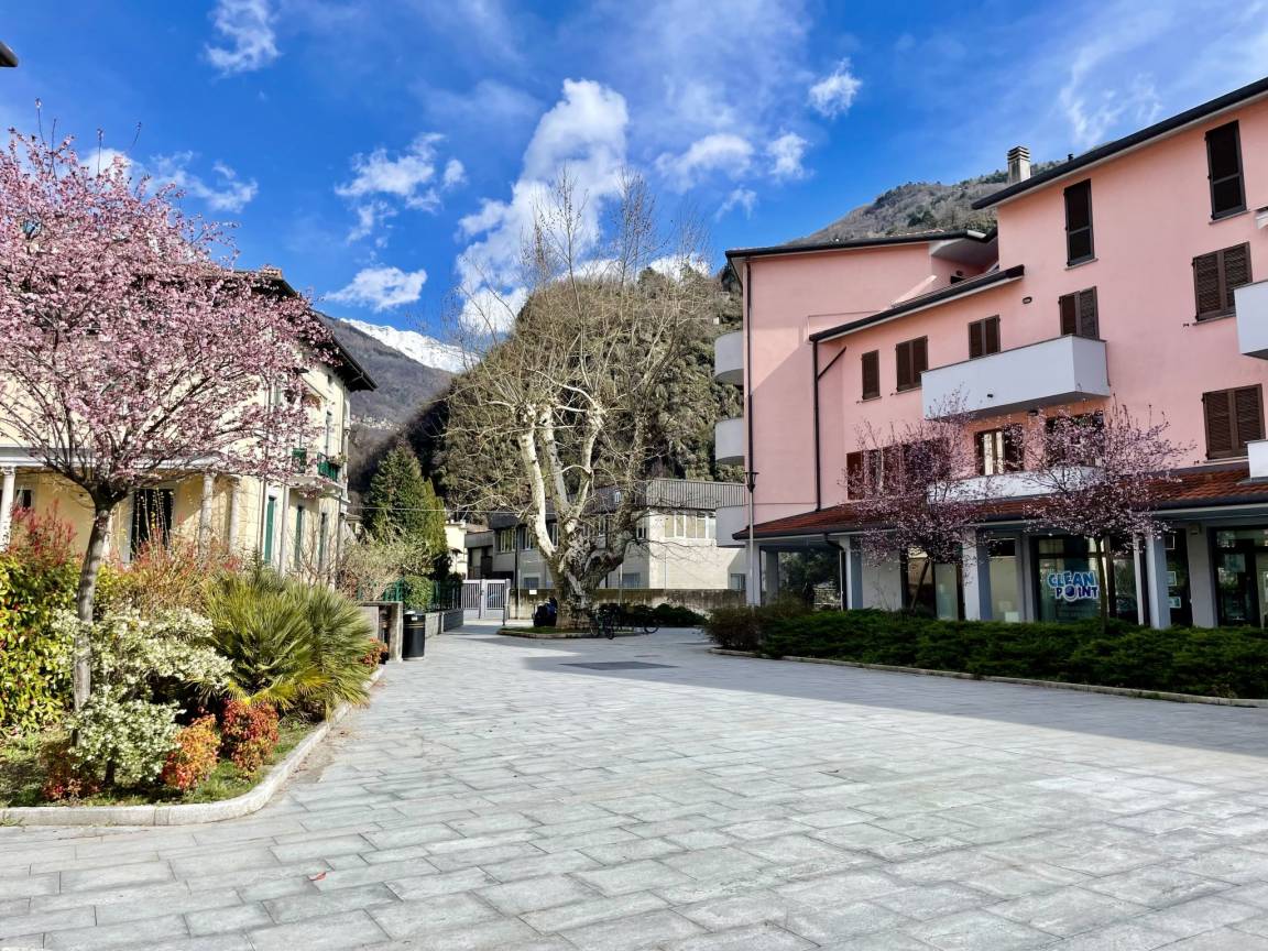 120 M² Appartement ∙ 2 Chambres ∙ 6 Personnes - Dervio