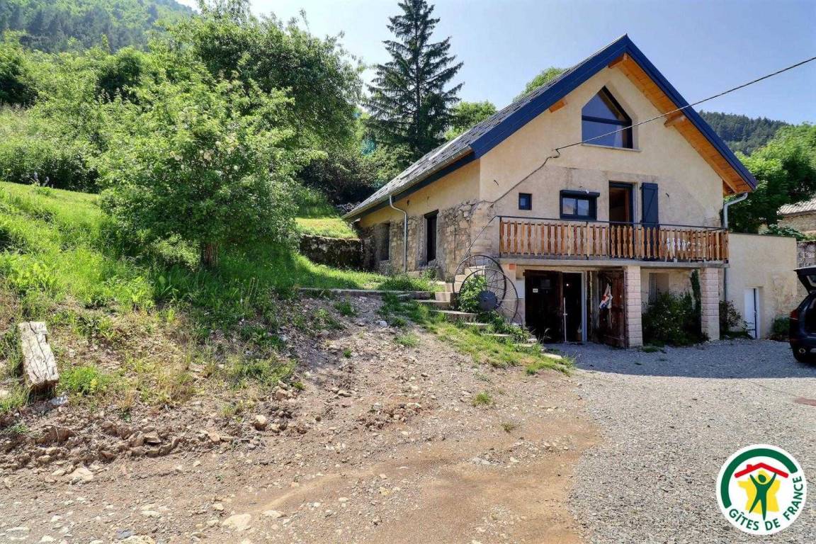 55 M² Gîte ∙ 2 Chambres ∙ 6 Personnes - Veynes