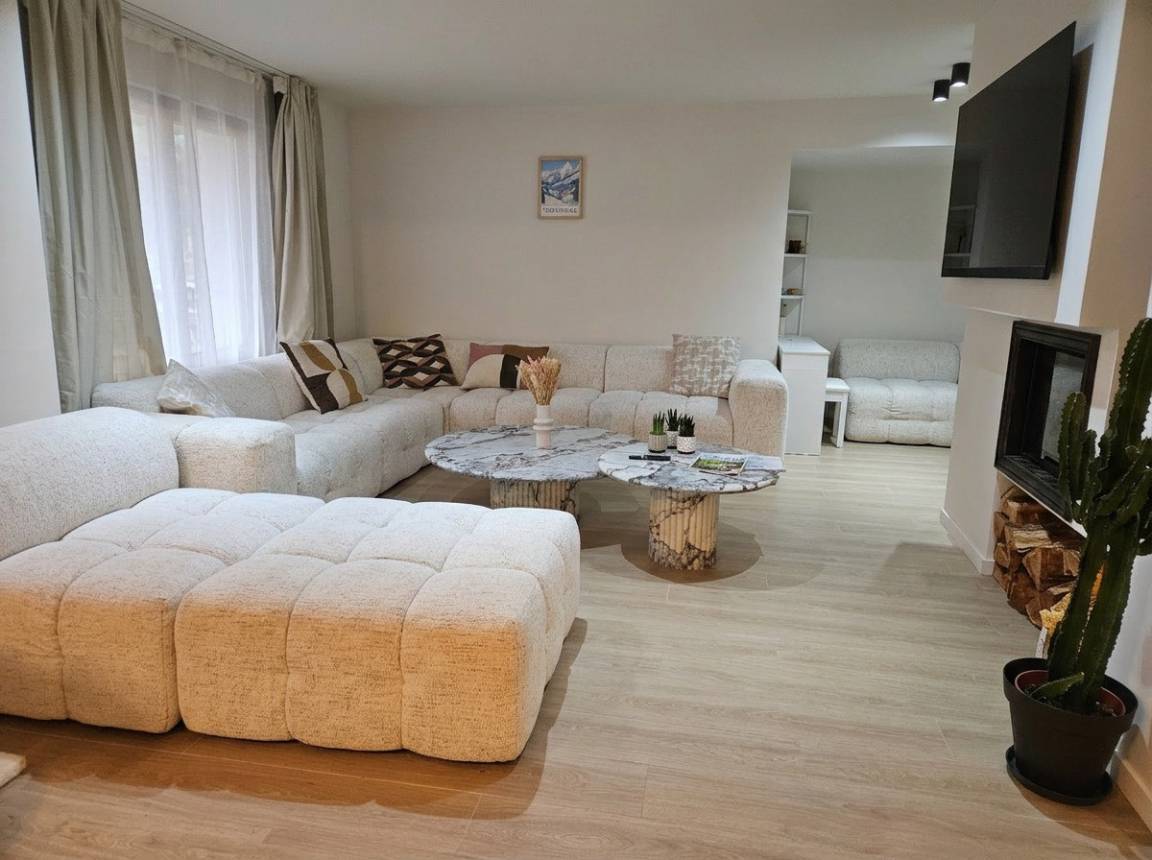 200 M² Maison De Vacances ∙ 6 Chambres ∙ 14 Personnes - Serre Chevalier