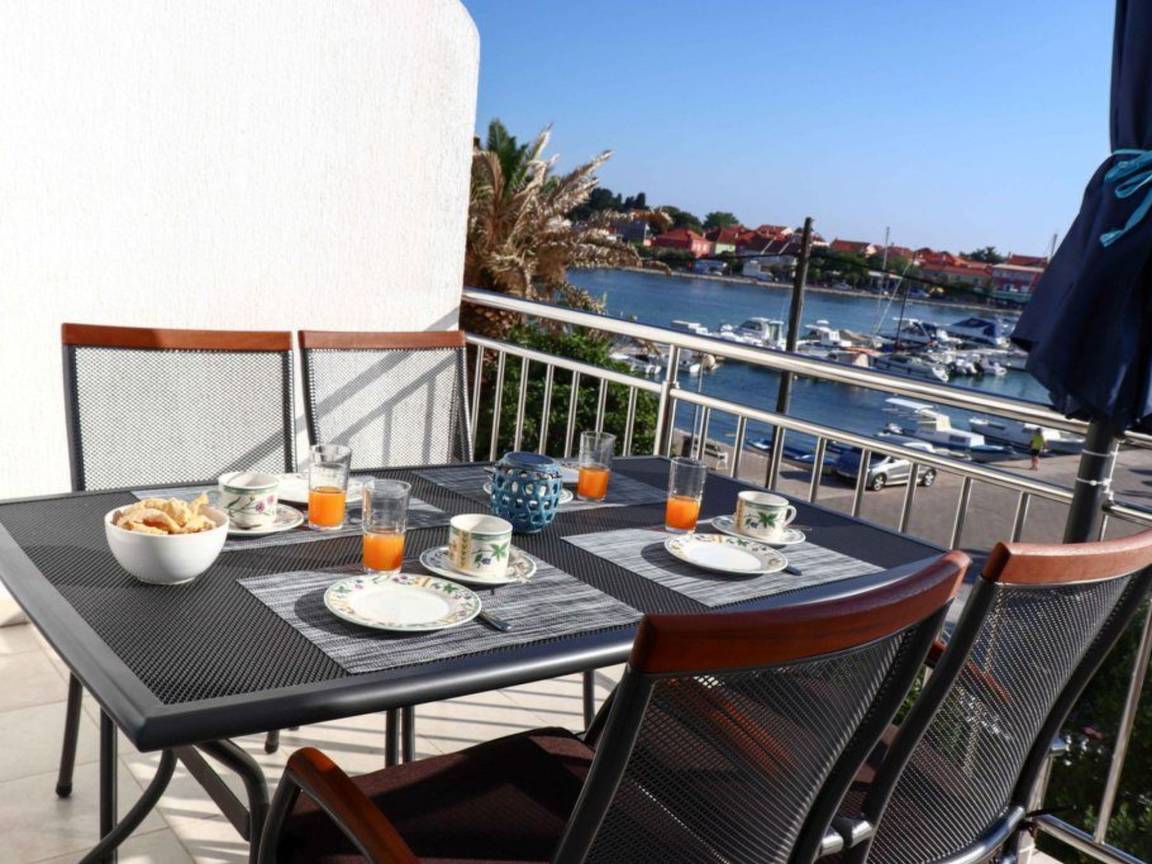 76 M² Apartment ∙ 2 Bedrooms ∙ 3 Guests - Bibinje