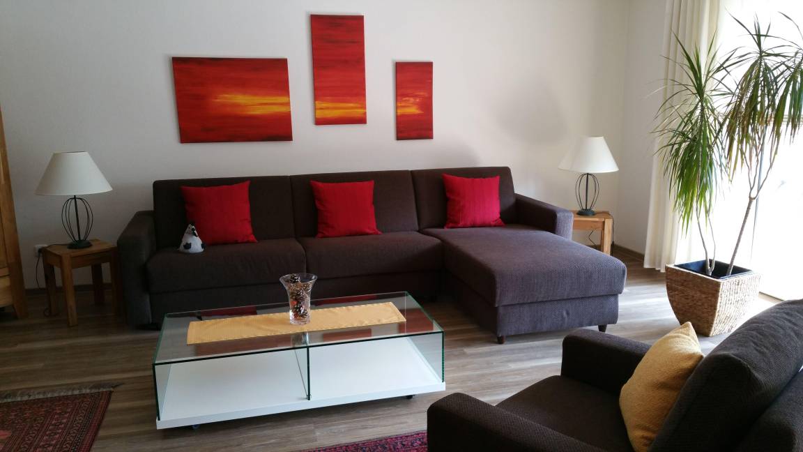 73 M² Ferienwohnung ∙ 1 Schlafzimmer ∙ 4 Gäste - Neu Wulmstorf
