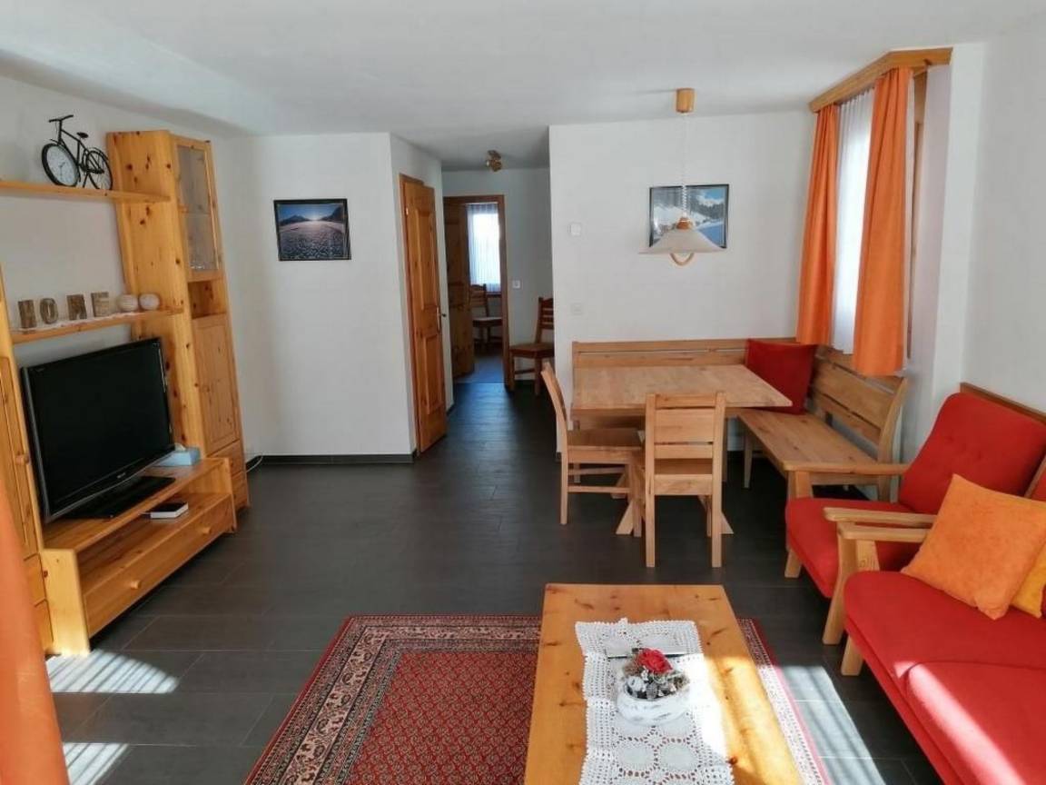 70 M² Appartement ∙ 2 Slaapkamers ∙ 4 Gasten - Bever