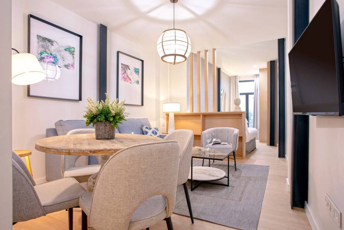 56 M² Apartamento ∙ 3 Huéspedes - Castilleja de la Cuesta