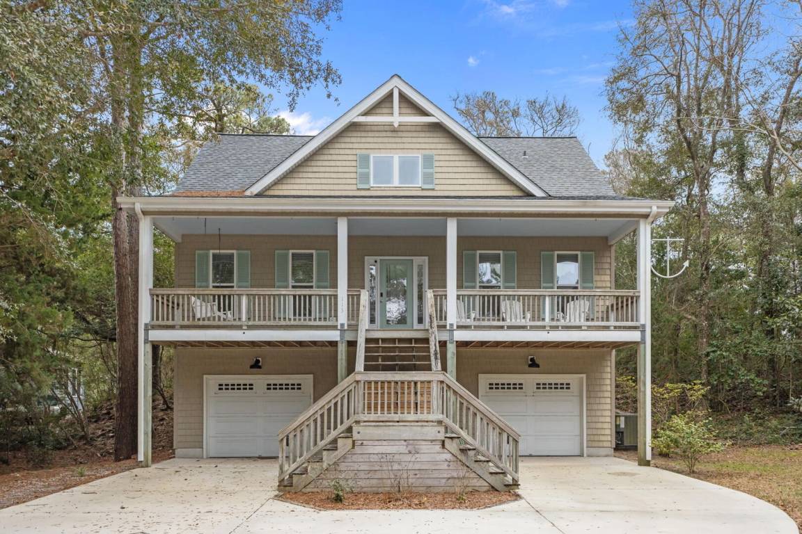 House ∙ 3 Bedrooms ∙ 10 Guests - Atlantic Beach, NC