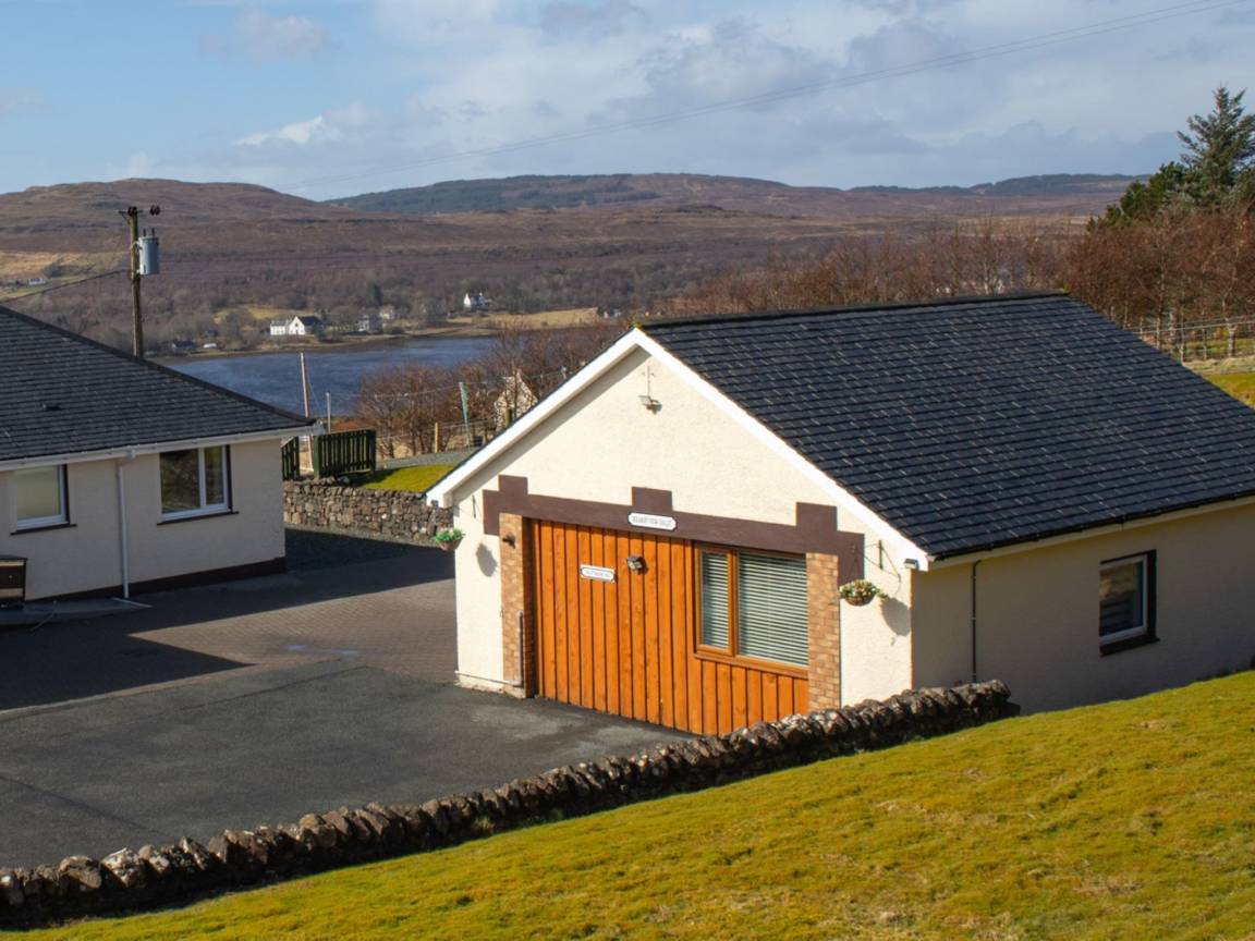 House ∙ 2 Bedrooms ∙ 4 Guests - Portree