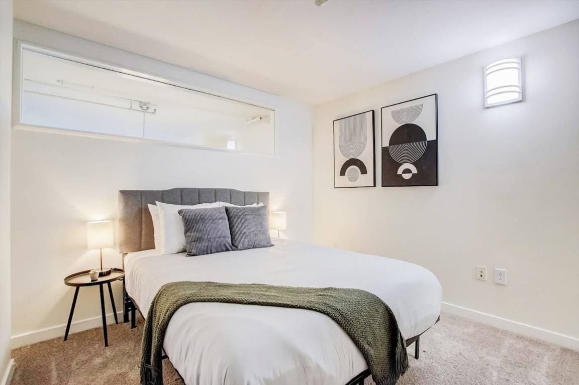 Apartment ∙ 2 Bedrooms ∙ 6 Guests - IUPUI,Indianapolis