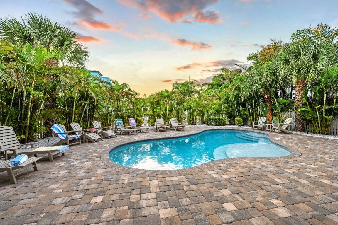 216 M² House ∙ 6 Bedrooms ∙ 16 Guests - Siesta Key, FL