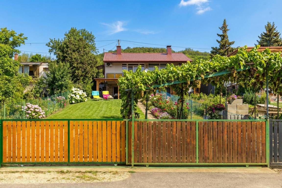 744 M² House ∙ 2 Bedrooms ∙ 5 Guests - Balaton