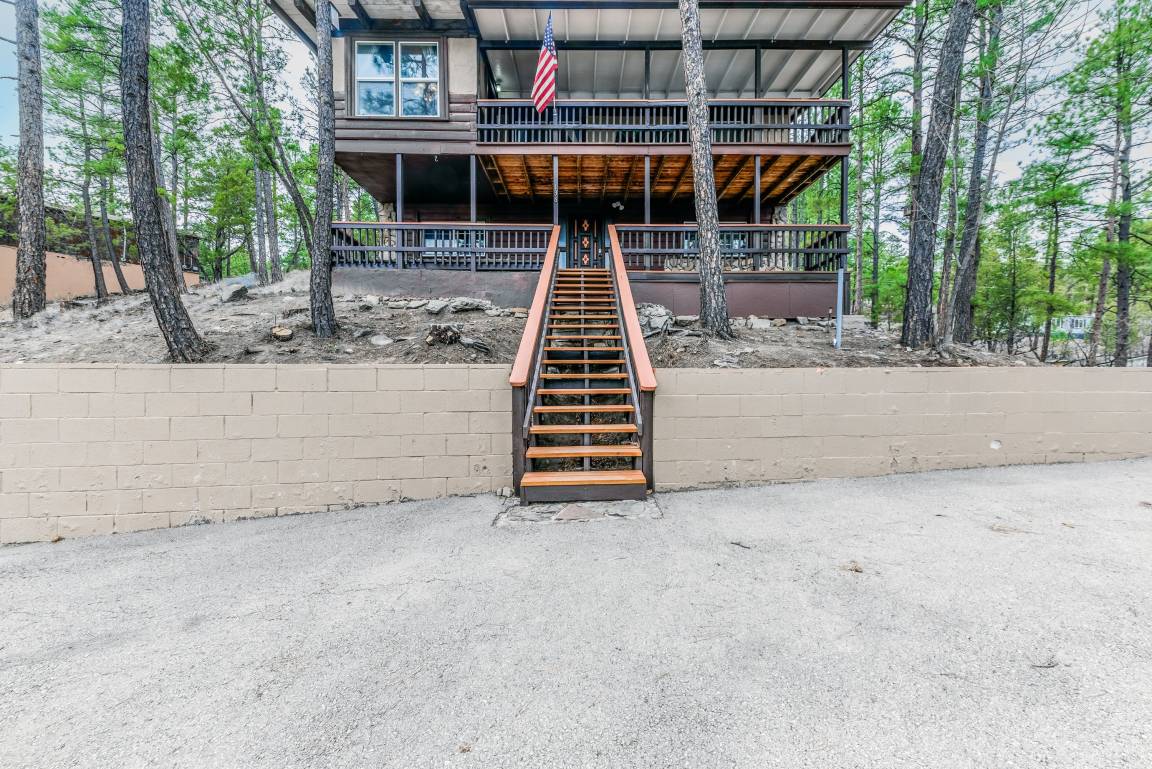 116 M² Cabin ∙ 5 Bedrooms ∙ 10 Guests - Ruidoso, NM