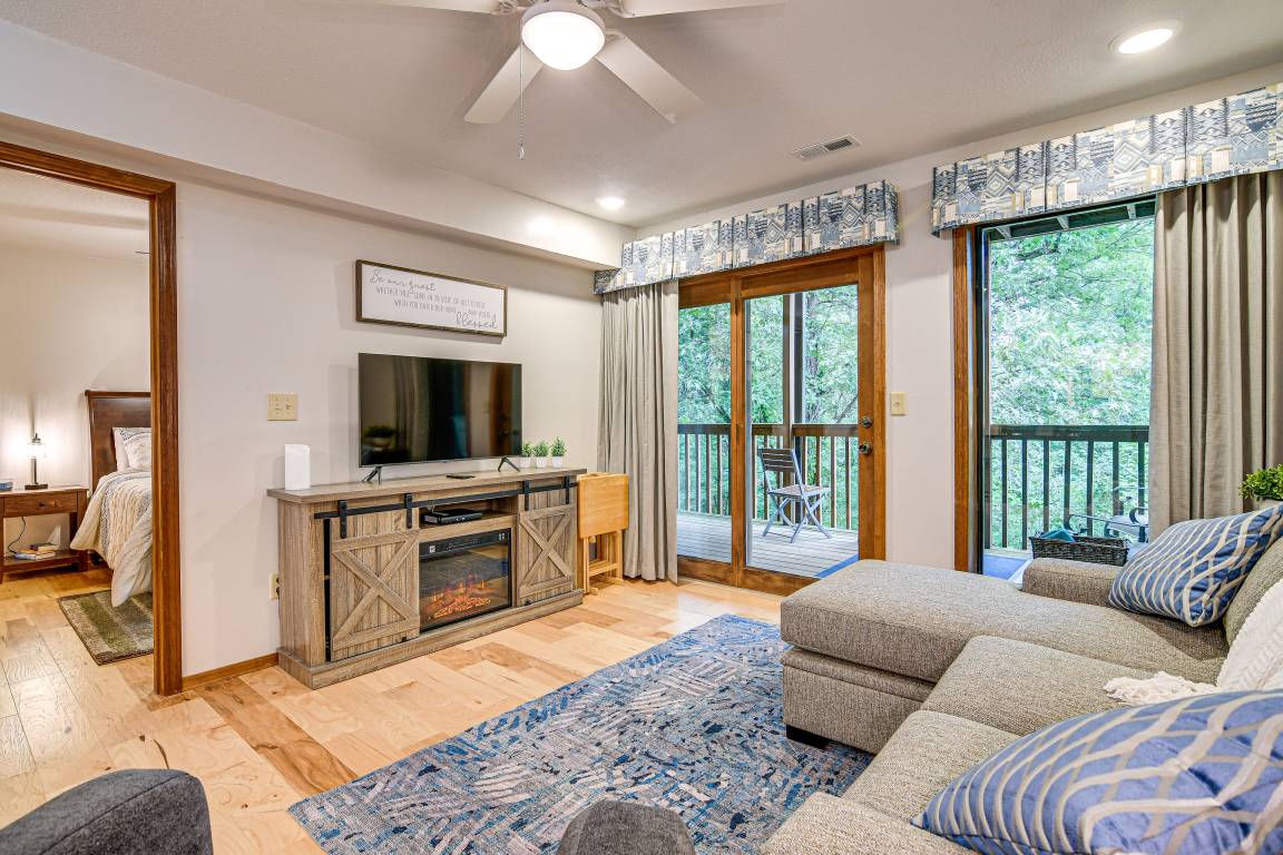 78 M² Apartment ∙ 2 Bedrooms ∙ 6 Guests - Reeds Spring, MO