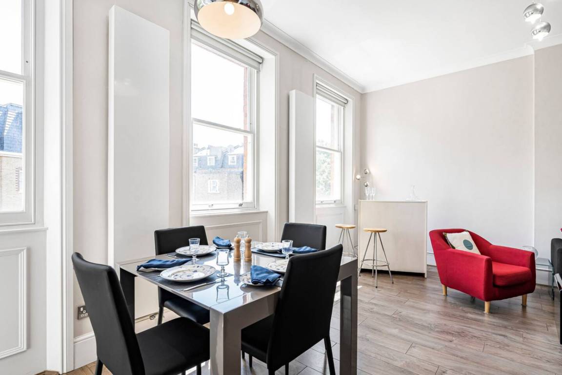 88 M² Apartment ∙ 2 Bedrooms ∙ 5 Guests - London