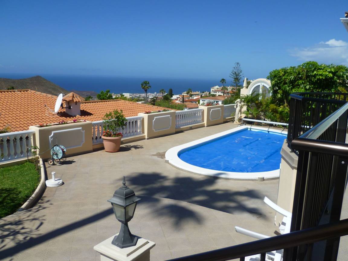 200 M² House ∙ 4 Bedrooms ∙ 8 Guests - Los Cristianos
