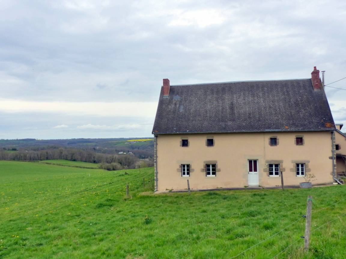 87 M² Cottage ∙ 3 Bedrooms ∙ 6 Guests - Auvergne